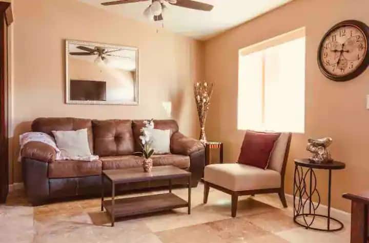 Beautifully Renovated 2br Gem In Tucson - Tucson, AZ
