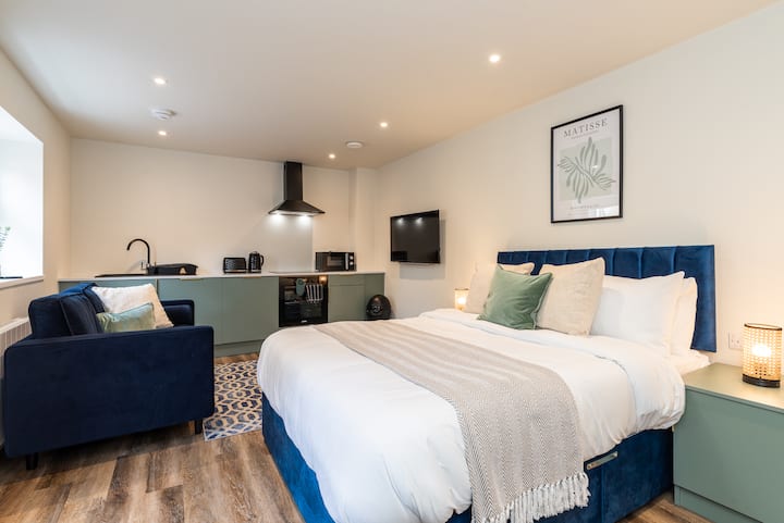 Stylish Haven 9 Studio: Steps To Dmu & City Centre - Leicester