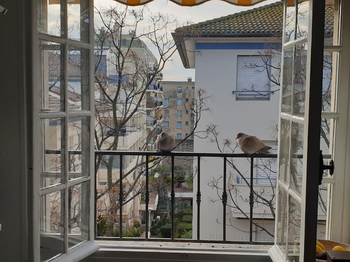 Chambre Lit Double Dans Appartement - 坎城