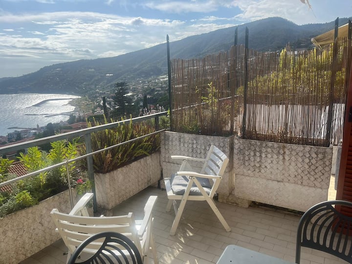 Poseidon Apartment: Cielo & Mare - Ospedaletti