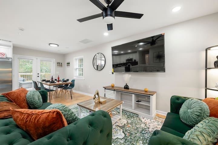 Expansive 5-bedroom 3-bath Home By Deity Villas - Atlanta, GA