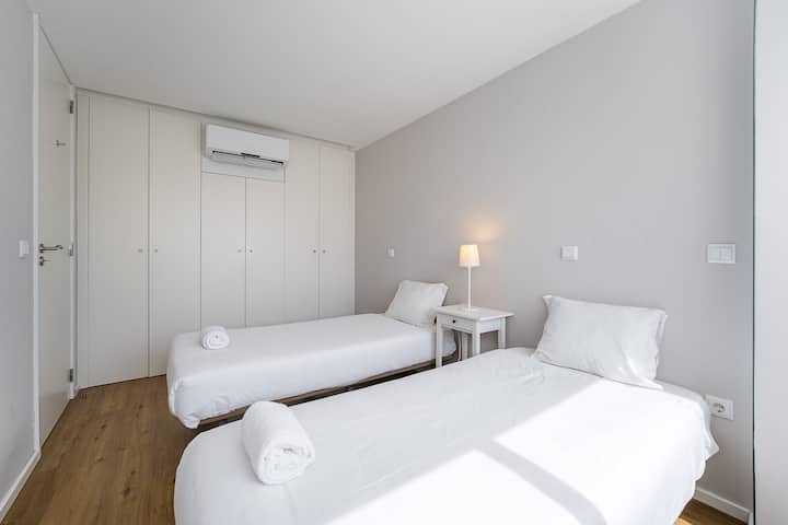 2 Single Beds, Ac Warm&cold, 5-min To Bolhão Metro - Maia