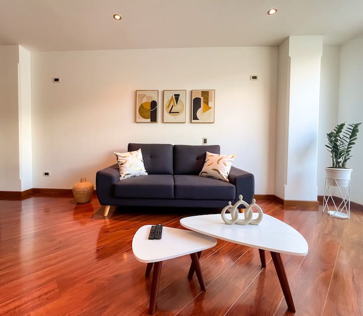 Apartamento Espacioso, Cómodo Y Bien Ubicado - Bogotá