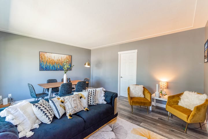 *Central Edmonton Boutiquebnb*closed To Everywhere - Saint Albert