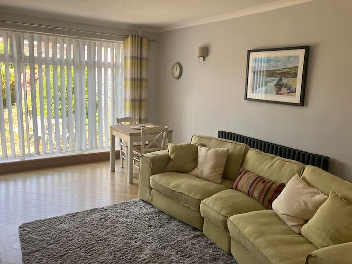 Self Contained Guest Suite Near Rest Bay Porthcawl - Porthcawl