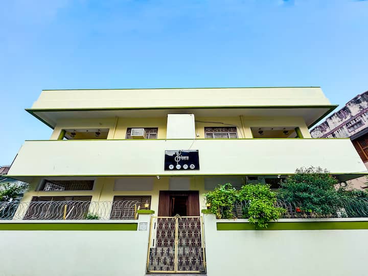 Omkara Stays - Varanasi