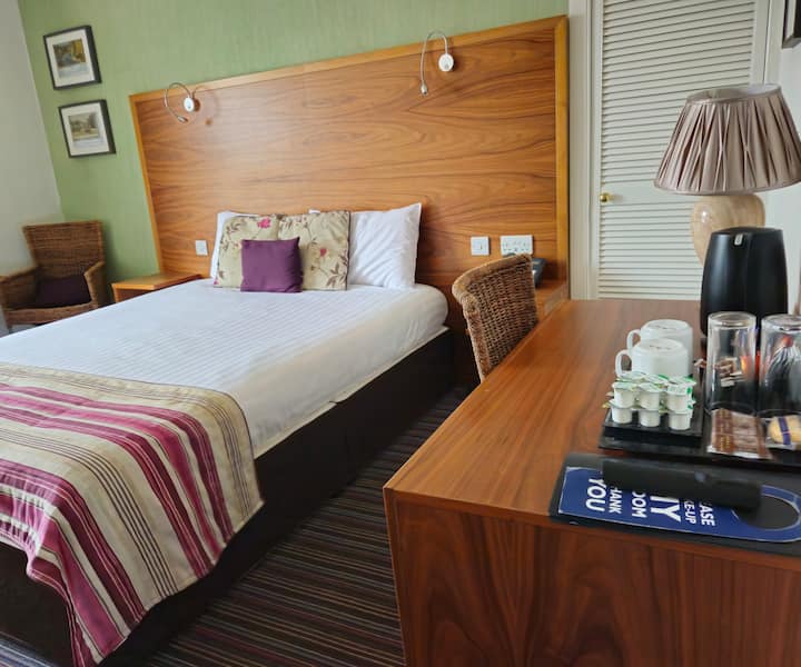 25% Off County Hotel Double En-suite Freeparking - Melrose