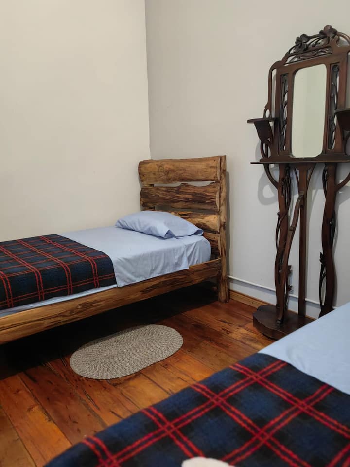 Habitación Torito Rojo - Génova