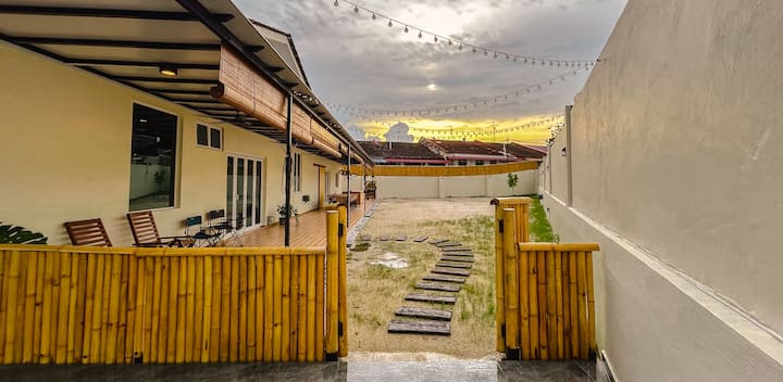 Quek's Villa | 17 Pax Mount Austin J.b |Karaoke - Johor Bahru