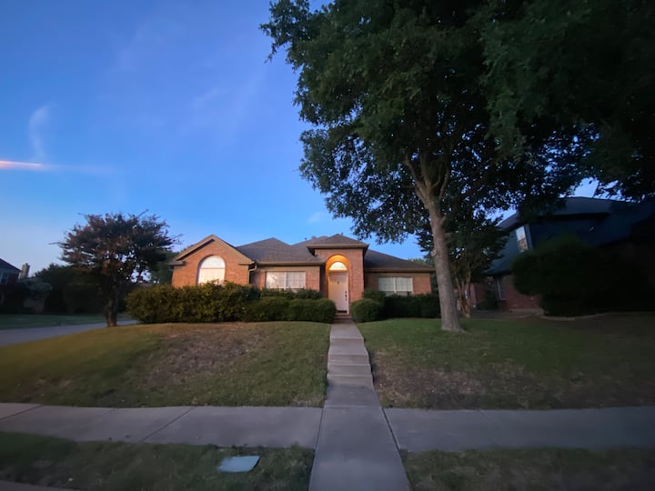 Spacious 3br Home In Frisco - Frisco, TX