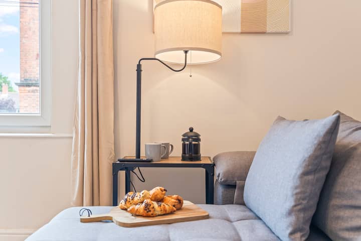 Kat's Central Home + Parking - Nottingham