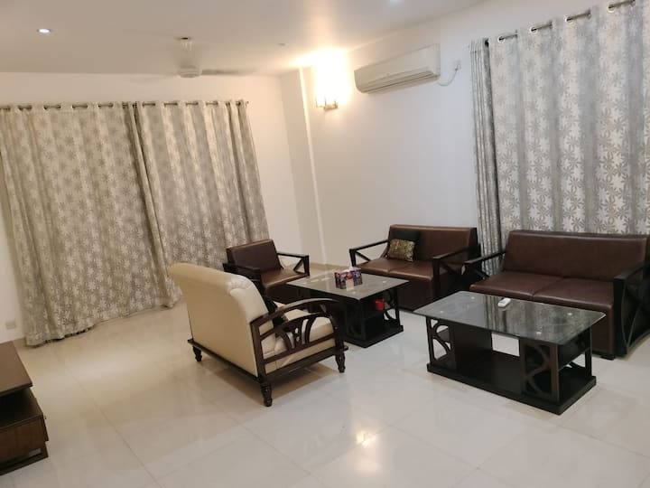 Cozy Central City Retreat - Dhaka