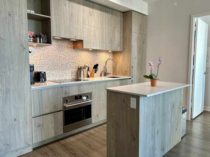 Condo Living In Yorkville - Toronto