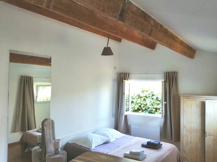 Chaleureux Petit Studio Avec Jardin, Proche Plage - La Rochelle