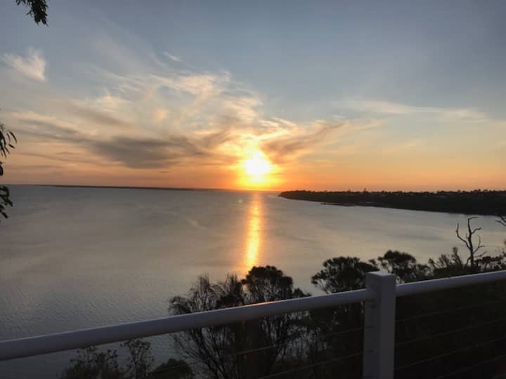 Sunset House - Paynesville