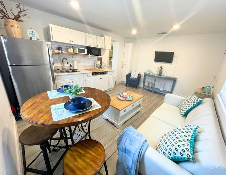 Charming Guest Suite - Keystone, FL