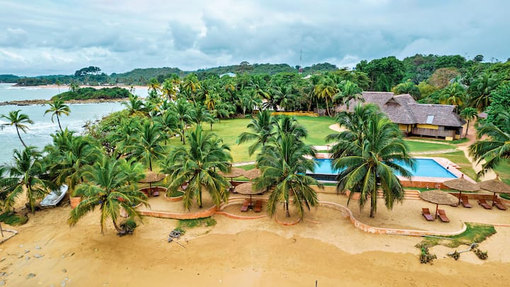 Lou Moon Eco-luxury Resort - Ghana