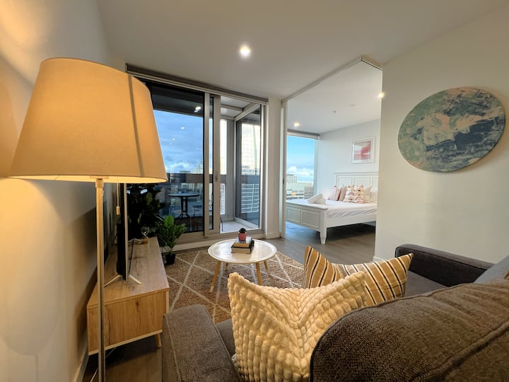 2 Br 1 Bath, Free Parking, Southern Cross, Lvl 42 - Melbourne