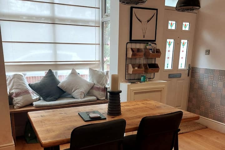 Charming 2 Bed Home In Stamford - Stamford