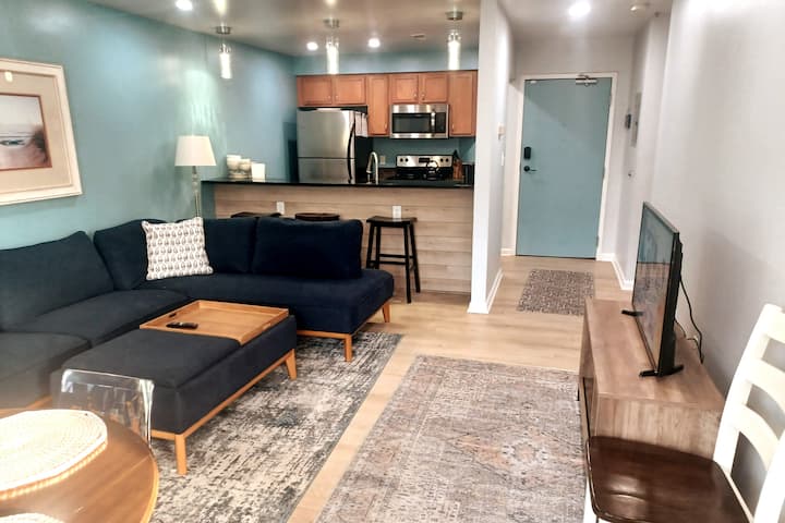 2bd2bacondo 1.5 Block To Beach Walk To Everything - Virginia Beach, VA