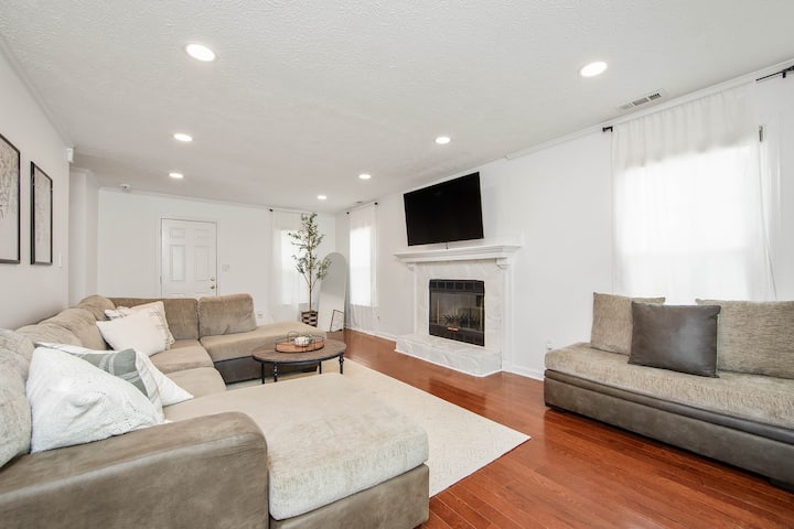 Cozy 3br/2.5ba Getaway House - Fayetteville, NC