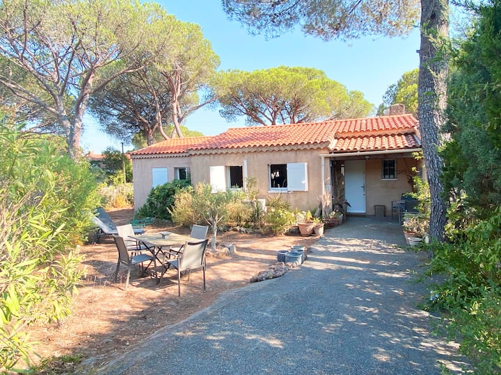 Frejus, Villa Au Calme, Belle Terrasse Et Wifi - Fréjus
