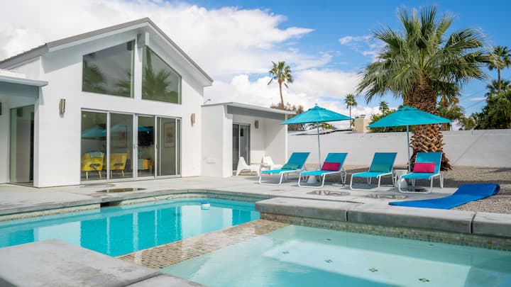 Dive-in Palm Springs. - Palm Springs, CA