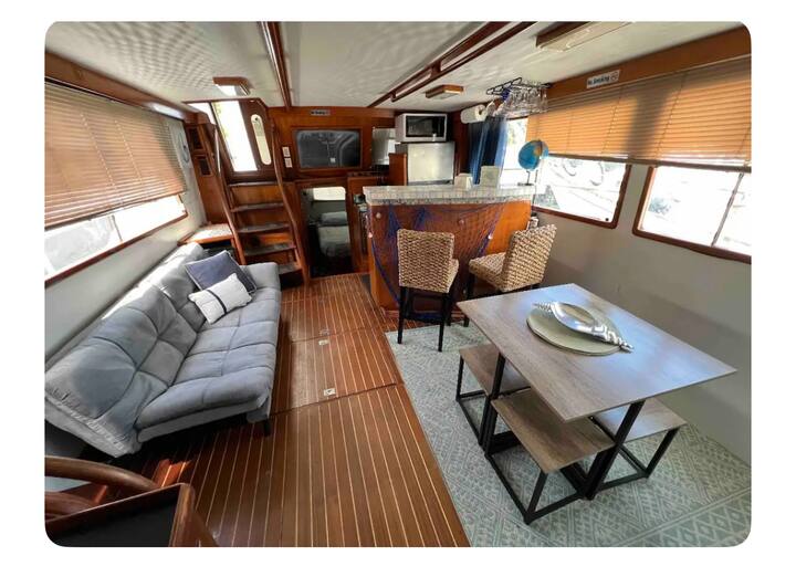 Yacht In The Heart Of Key Largo - Key Largo, FL