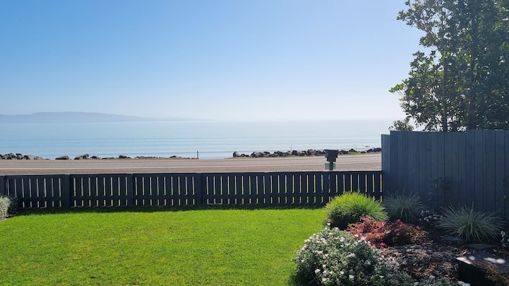 Coastal View Air Bnb - Thames