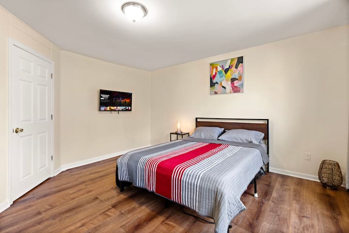 Large Sunny Room/desk/wifi/mins To Nyc/jc Heights - Jersey City, NJ