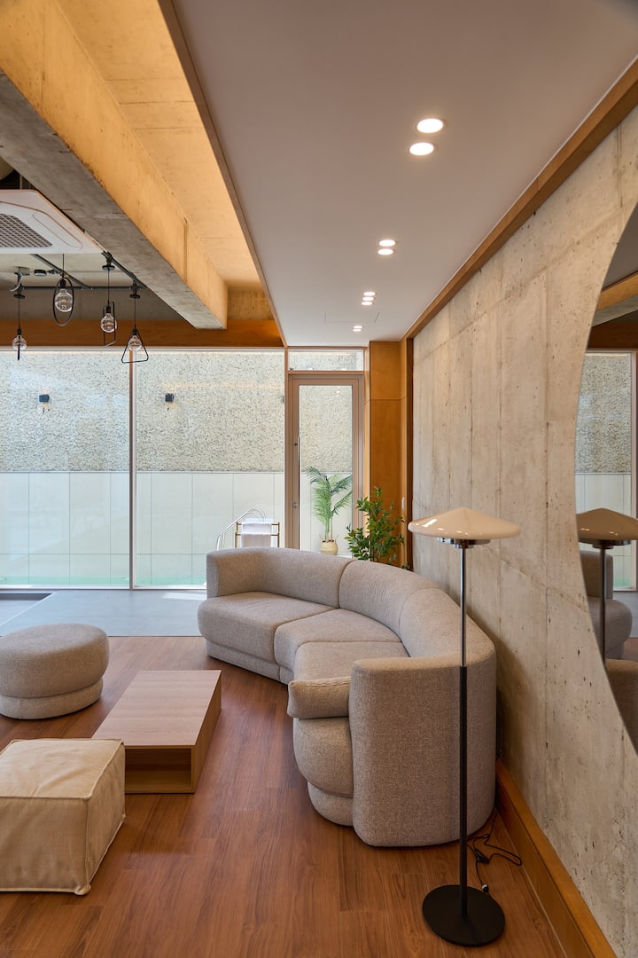 스테이13월/7-신축독채풀빌라 프라이빗 온수풀장 보문단지5분 황리단길15분 - Gyeongju-si