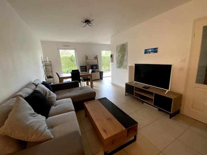 Appartement Entier Au Calme - ibis Strasbourg Aéroport Le Zénith