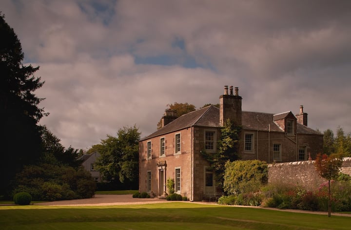 Luxurious Georgian Retreat - Crieff