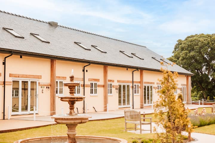 Kempton Park - Luxury Converted Stable - Oswestry