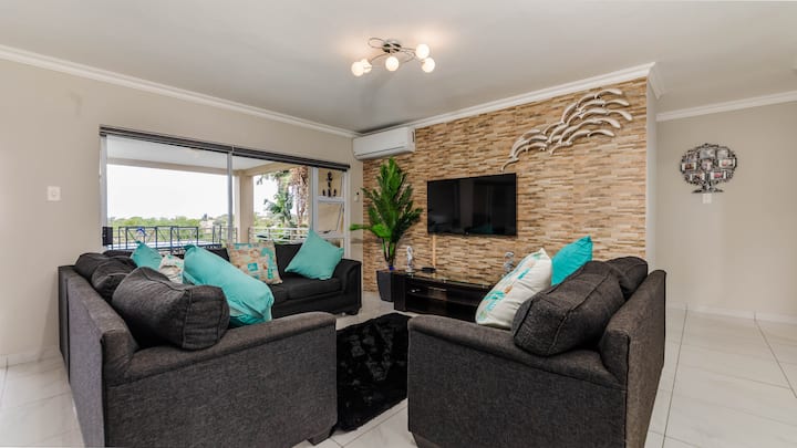 46 Malibu, Beverly Hills Estate - Ballito