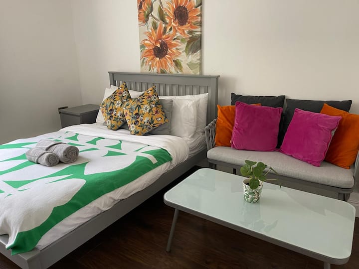 1-bed In Central London (Sleep 4 People ) - London