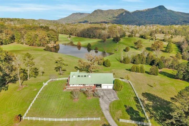 Secluded Farm, But Close To Town - Blaine, TN