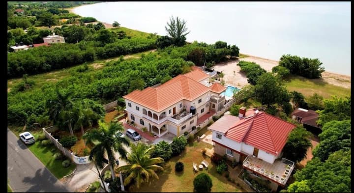 Indigo Beach Villa - Black River - Jamaica