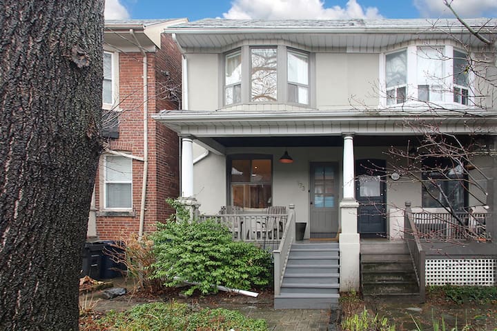 Sprauncy House In Roncy! - Toronto, ON