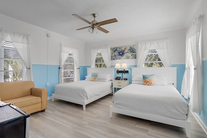 2 Queen Beds Rooms - Key West, FL