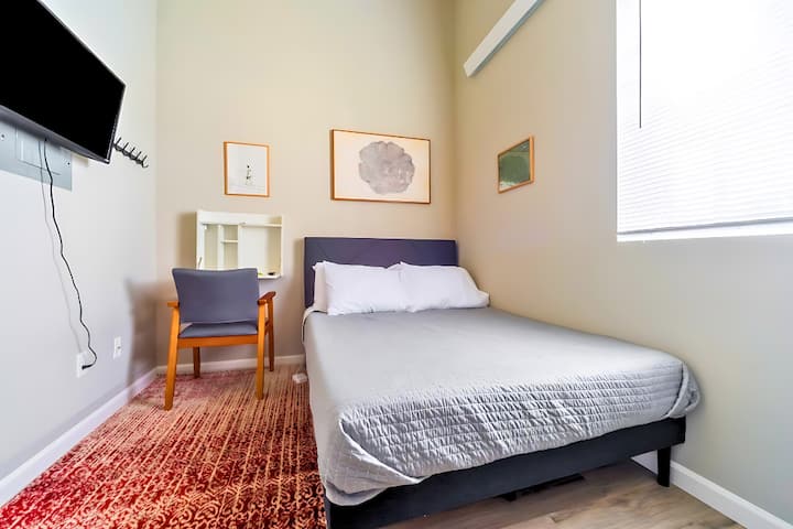 Cozy Micro Suites: Sleeps 2 | Minutes To Downtown - Tacoma, WA