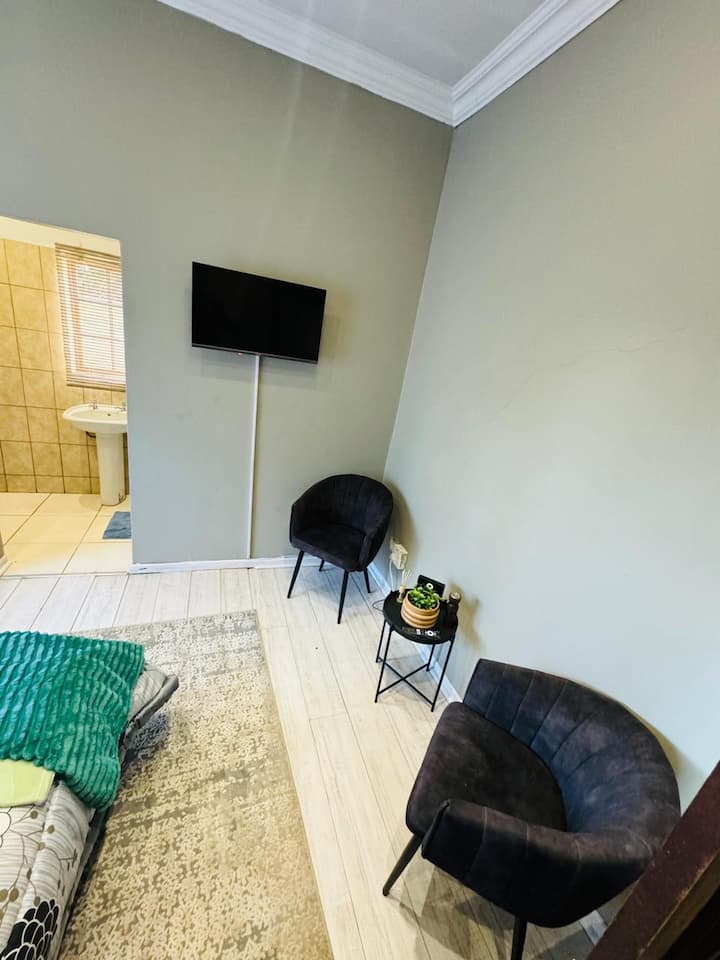 3 Bedroom House In Bloemfontein - Bloemfontein