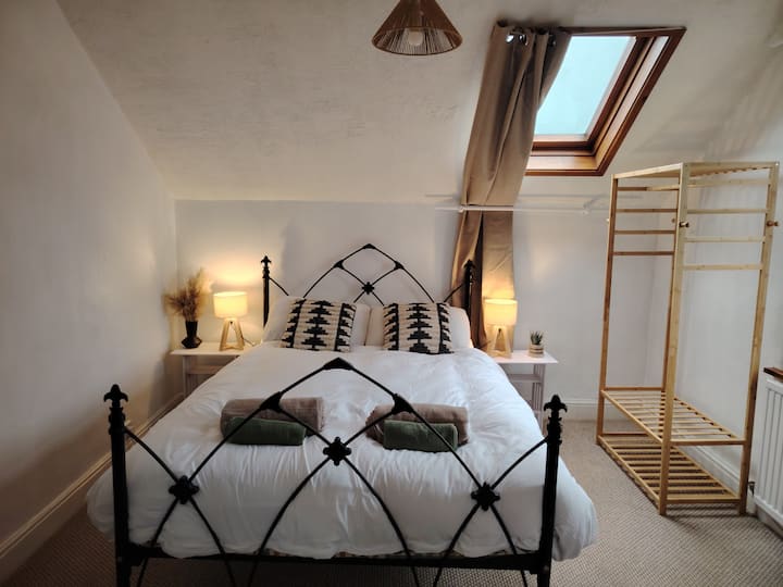Double Room With Off-road Parking In Aberystwyth - Borth