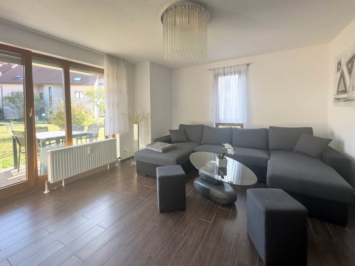 Moderne Großzügige 2-zimmer Wohnung - Obersulm