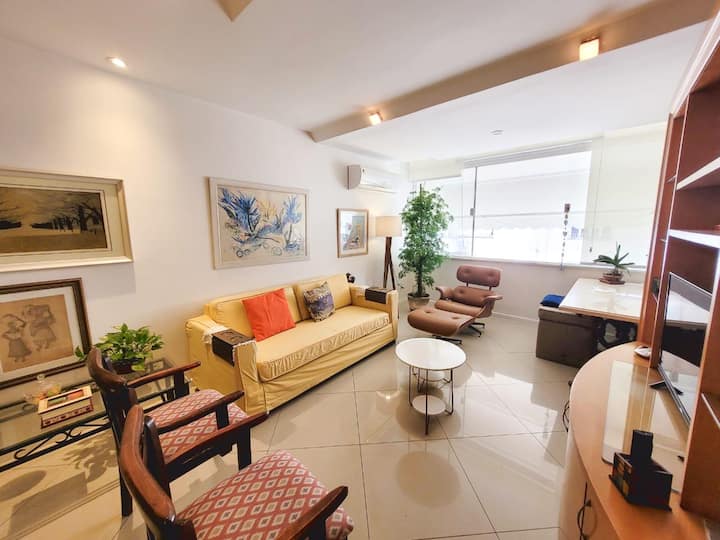 Incrível Apto A 50 Mts Da Praia De Copacabana - Rio de Janeiro