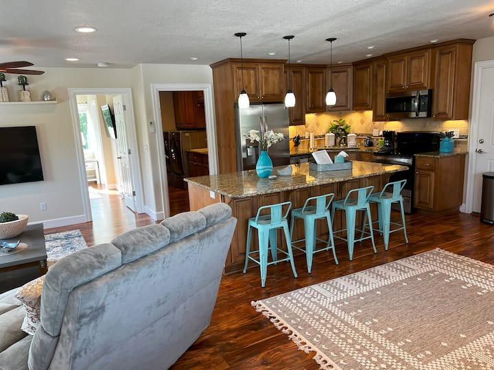 Birds Eye - 24 Hour Self Check In - Private - Portland, OR