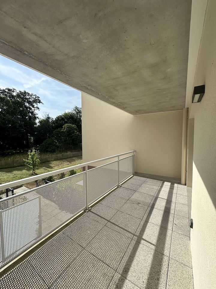 T2 Lumineux, Calme + Parking - Allonnes