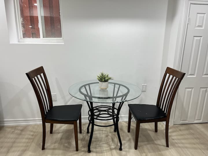 Private & Cozy Stay – 2 Bdrm Apt - Brampton