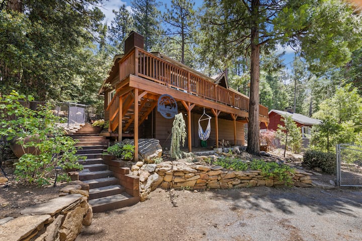 Mural, Fully Fenced, And Close To Downtown - Idyllwild-Pine Cove, CA