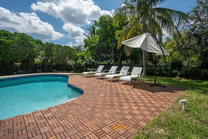 Palm Beach Paradise #736 - West Palm Beach, FL